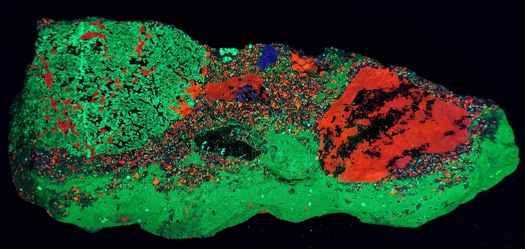 Fluorescent Concrete Slab With Shortwave SW Ultraviolet Willemite ...