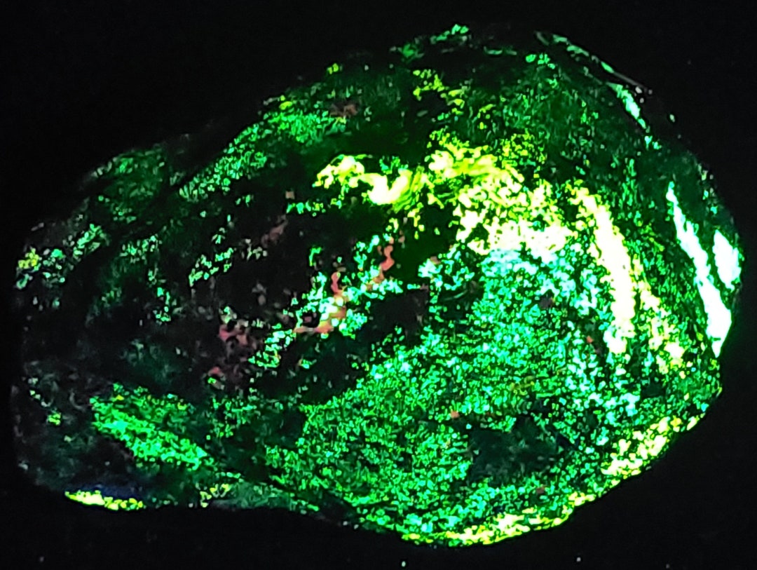 Big Shortwave Fluorescent Esperite Green Willemite & Minor Calcite W ...
