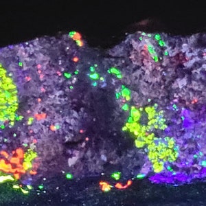 Shortwave Fluorescent 4-color Esperite Willemite Calcite & Hardystonite ...