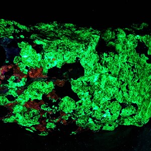 SW + LW UV Fluorescent Sphalerite & Troosite Willemite + Led Lw Blue ...