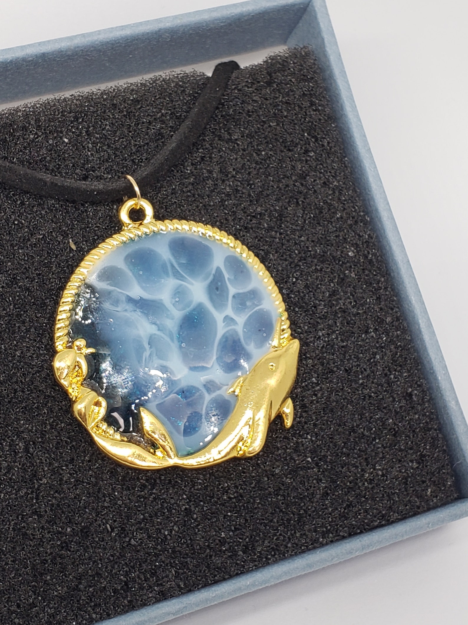 Ocean Necklace / Resin Dolphin Round Frame Pendant / Handmade - Etsy