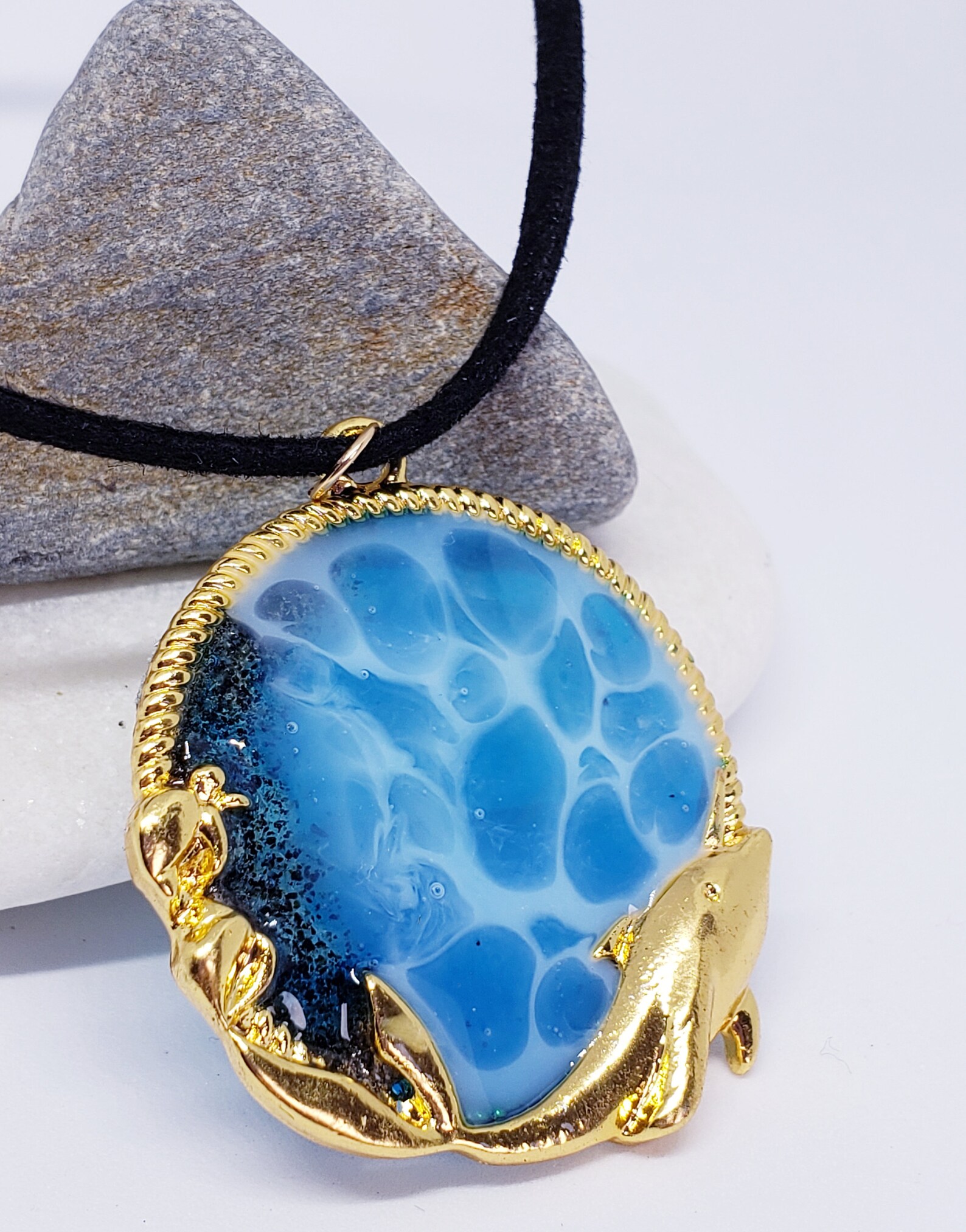 Ocean Necklace / Resin Dolphin Round Frame Pendant / Handmade - Etsy