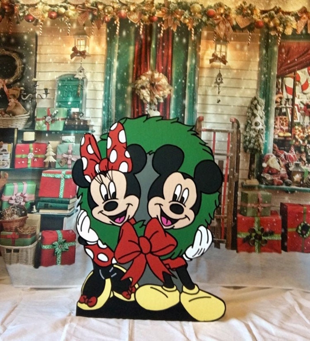 Hand Painted Disney Mickey and Minnie Christmas Yard Art/ Disney Yard ...