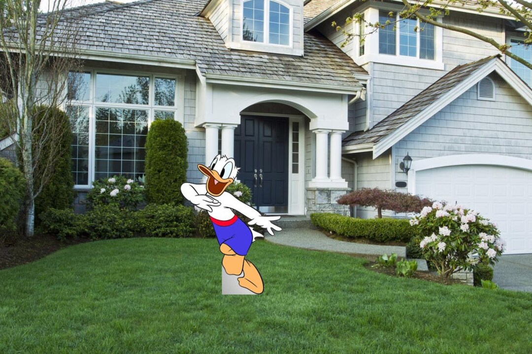 Hand Painted Disney Donald Duck in Swim Trunks Yard Art Set/disney Yard ...