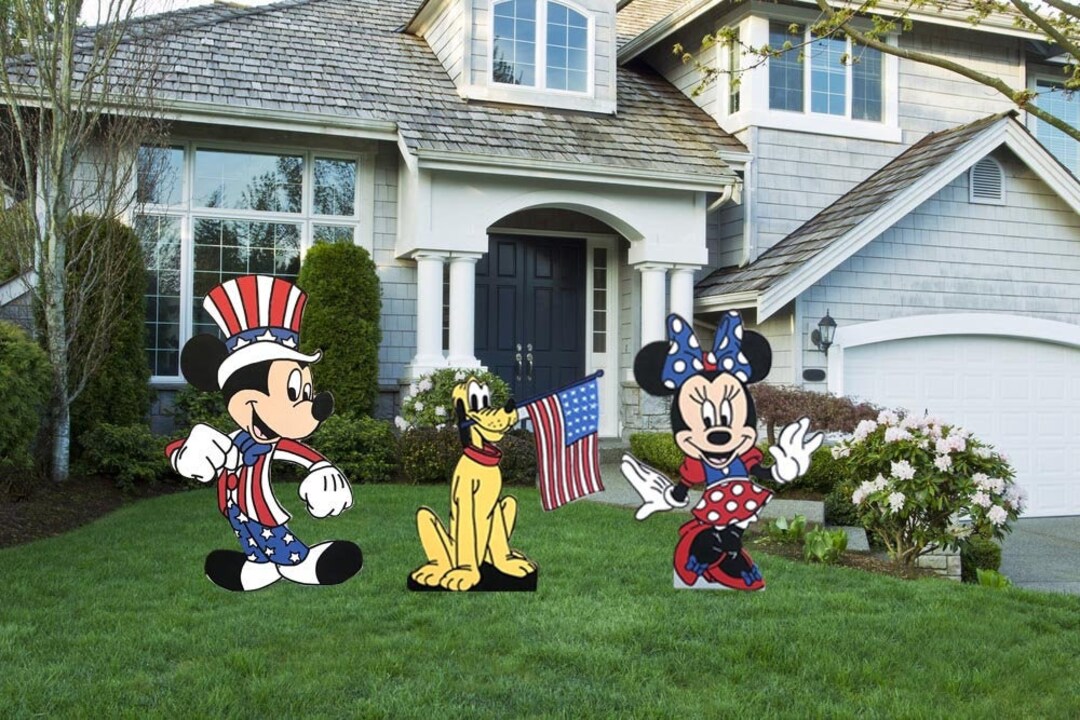Hand Painted Disney Mickey and Minnie 4th of July Yard Art/disney Yard ...