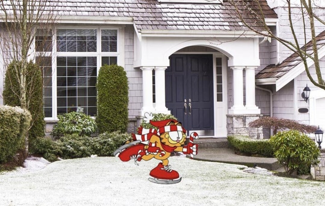 Hand Painted Garfield Christmas Yard Art/ Christmas Yard Art/ Garfield ...
