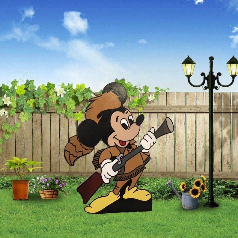 Hand Painted Frontier Musket Mickey Mouse/ Disney Yard Art/ Disney Yard ...
