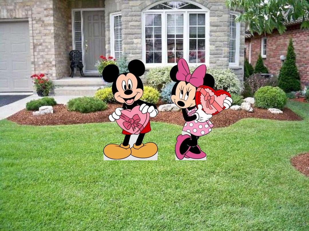 Hand Painted Disney Mickey and Minnie Valentines Yard Art Set/disney ...
