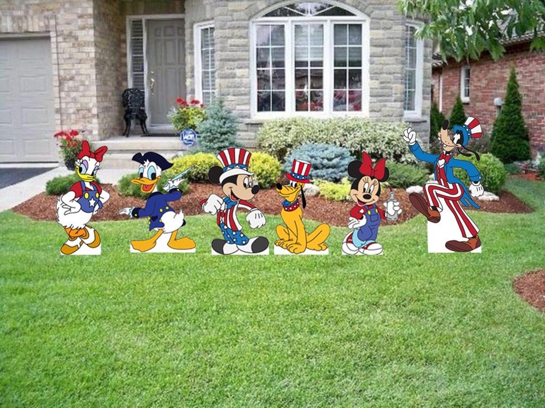 Hand Painted Disney Mickey and Friends 4th of July Yard Art Set of 6 ...