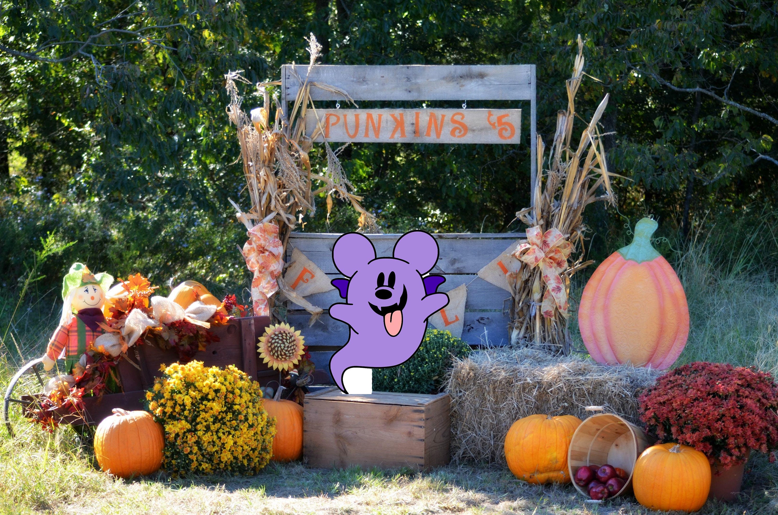Mickey Mouse Vampire Pumpkin