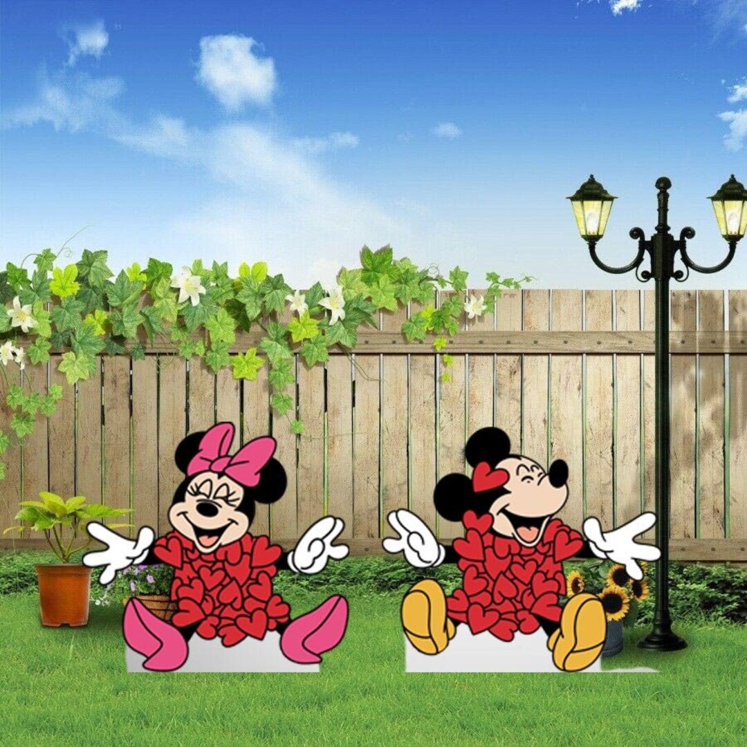 Hand Painted Disney Mickey and Minnie Valentines Yard Art/ Disney Yard ...