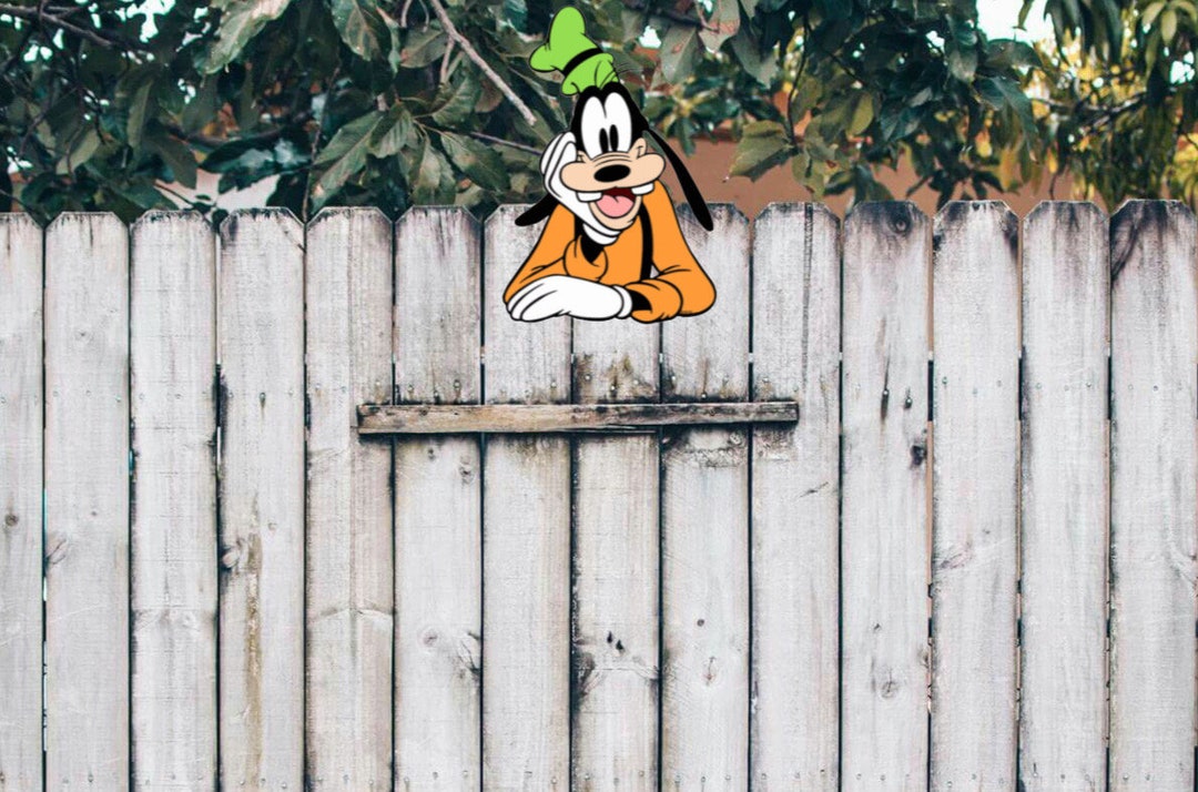 Hand Painted Disney Goofy Fence Peeker/ Disney Fence/ Disney - Etsy