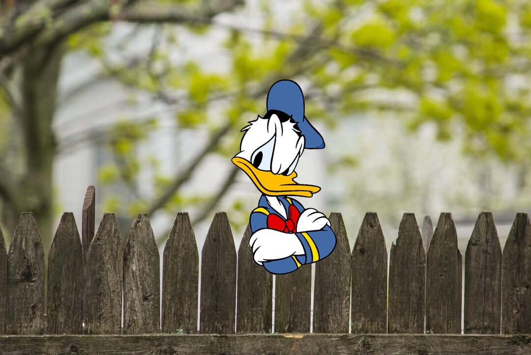 Hand Painted Disney Donald Duck Fence Peeker/ Disney Fence/ Disney ...