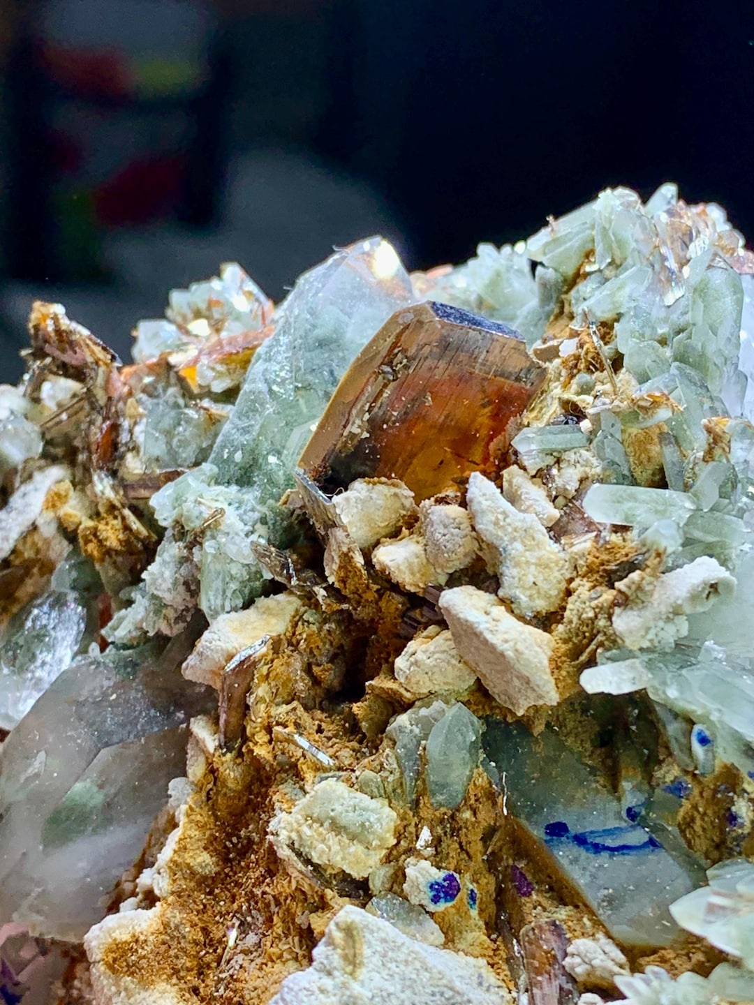 Rare Brookite Crystal on Quartz Matrix,red Brookite Combine Quartz ...