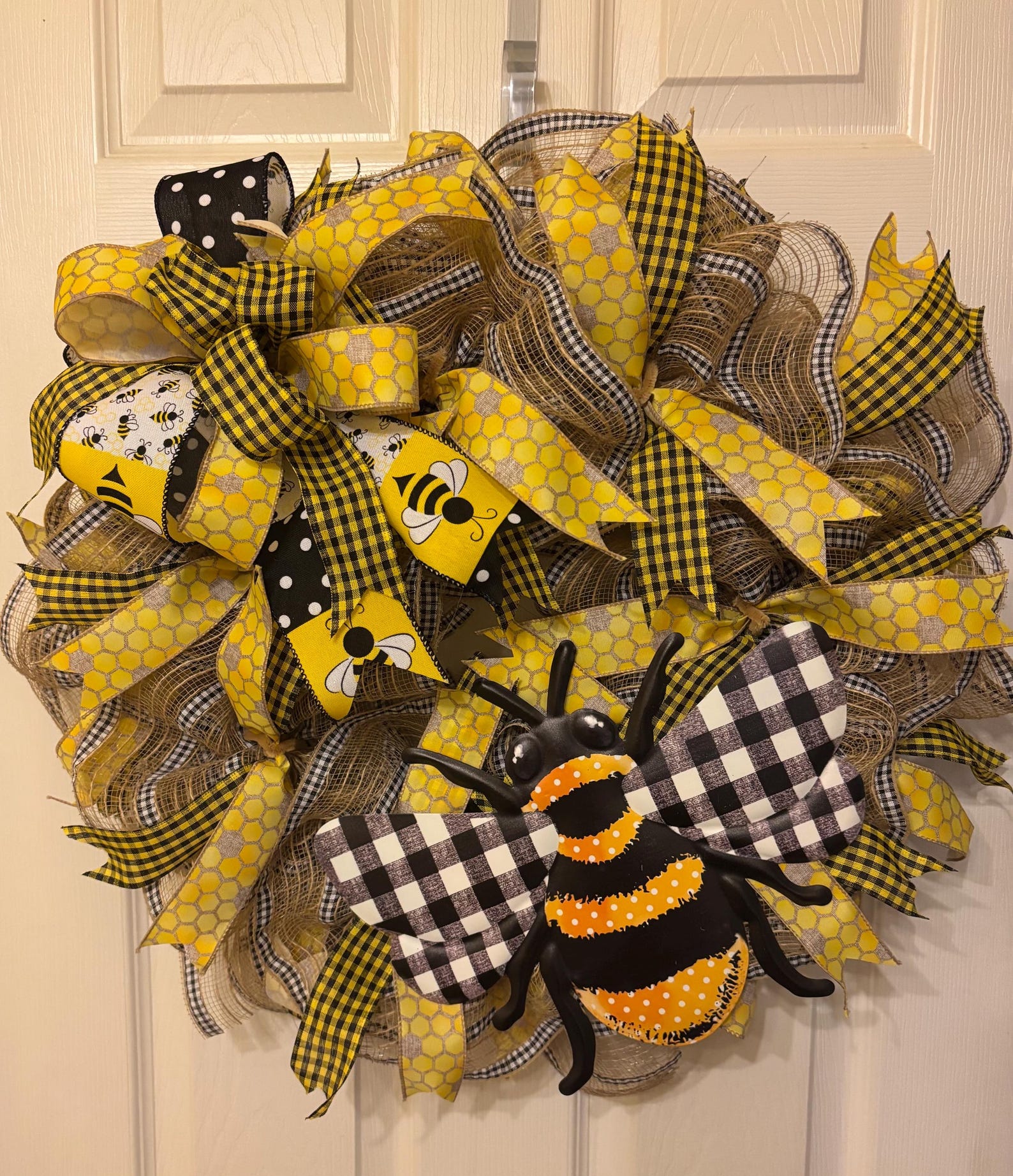 Bee Wreath, Bumblebee Themed Burlap Deco Mesh Wreath, Farmhouse Front ...