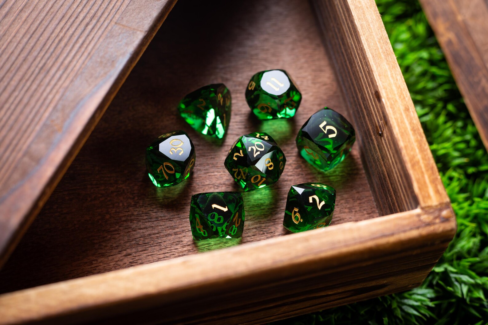 Dwarf Cut Green Gemstone Glass Premium DND Dice Set - Etsy