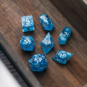 Christmas Blue Snowflake Handmade Resin DND Dice Set - Etsy