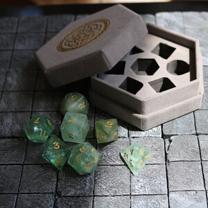 Green Fluorite Gemstone Dice chlorophane Hand Carved Polyhedral Dice ...