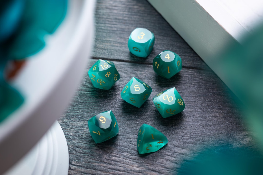 Dwarf Cut Aquamarine Cat's Eye Gemstone Premium DND Dice Set - Etsy