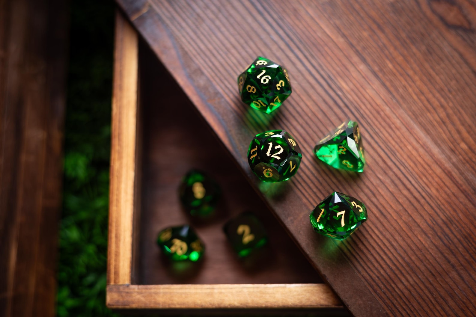 Dwarf Cut Green Gemstone Glass Premium DND Dice Set - Etsy