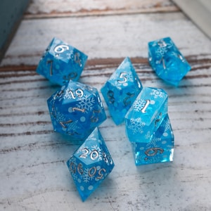 Christmas Blue Snowflake Handmade Resin DND Dice Set - Etsy