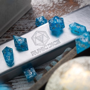 Christmas Blue Snowflake Handmade Resin DND Dice Set - Etsy