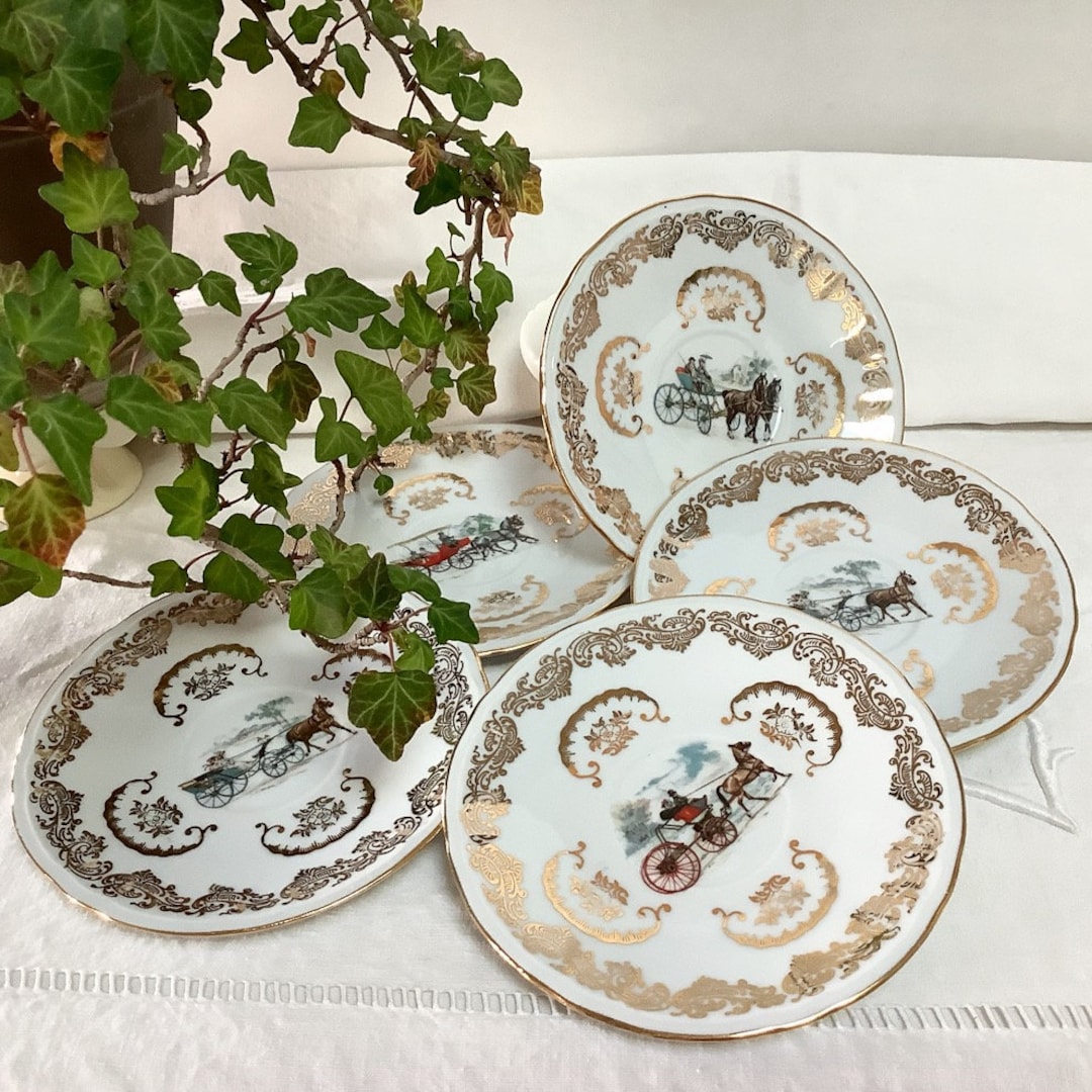 Petites assiettes porcelaine calèche Compagnie Nationale de Porcelaine ...