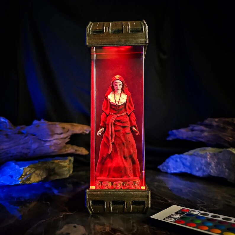 Horror Valak the Conjuring the Nun Epoxy Resin Lamp Art, Night Light ...