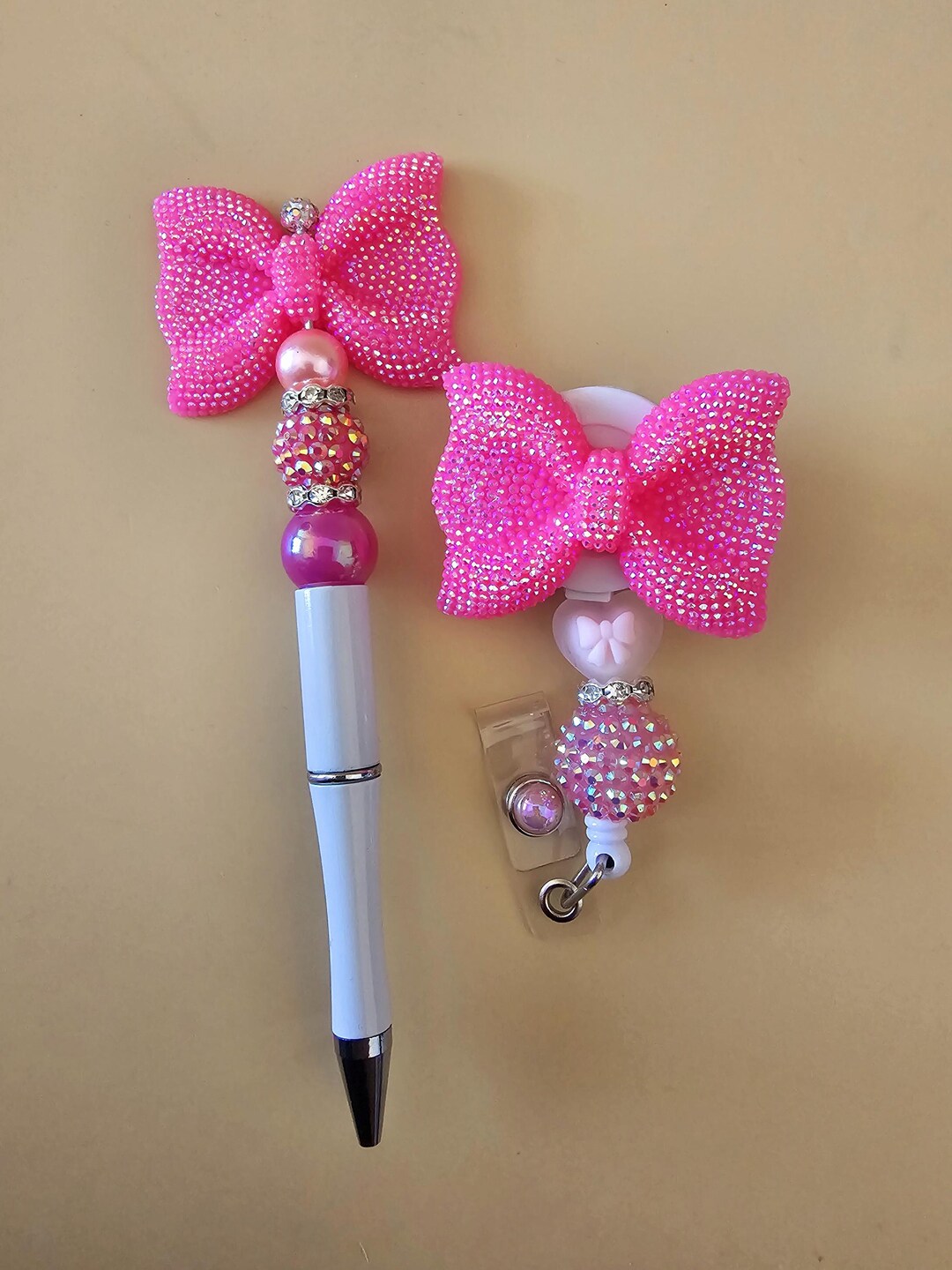 Bow Badgereel and Matching Pen/ Bow Pen - Etsy
