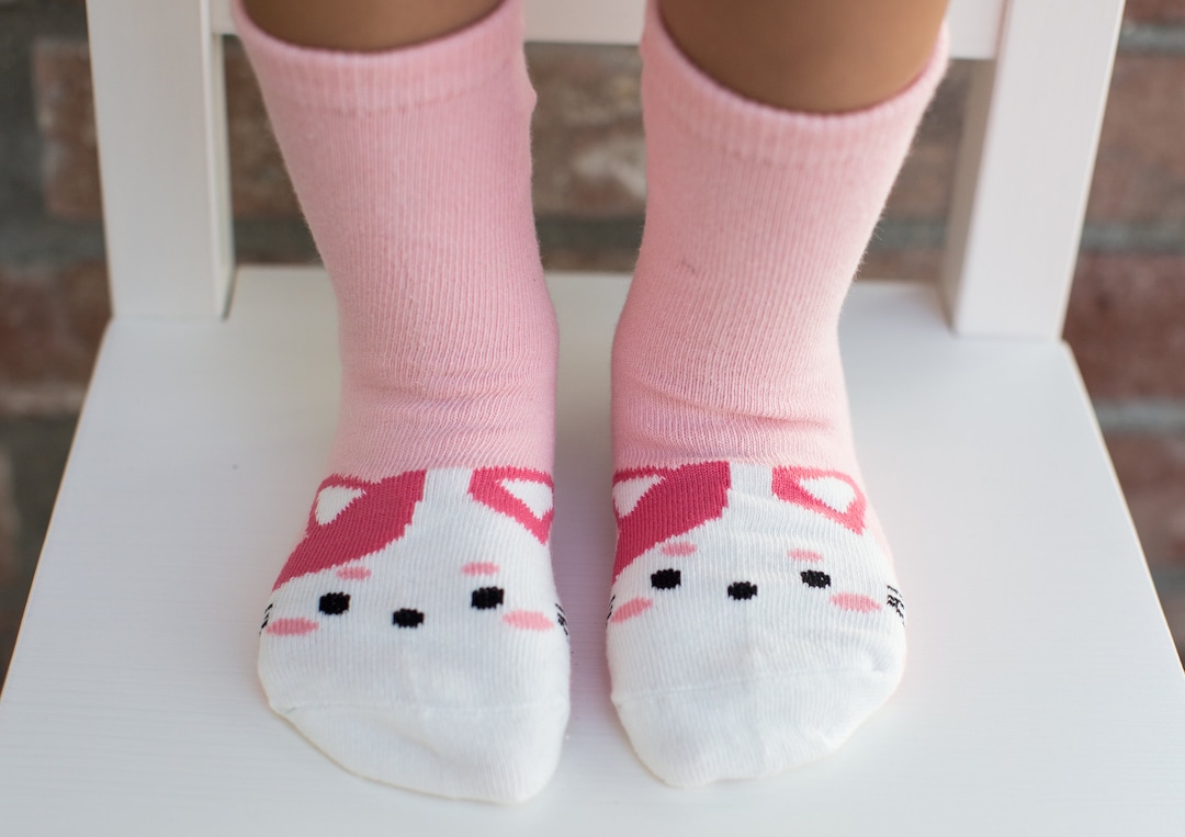 Cait the White Cat - Etsy