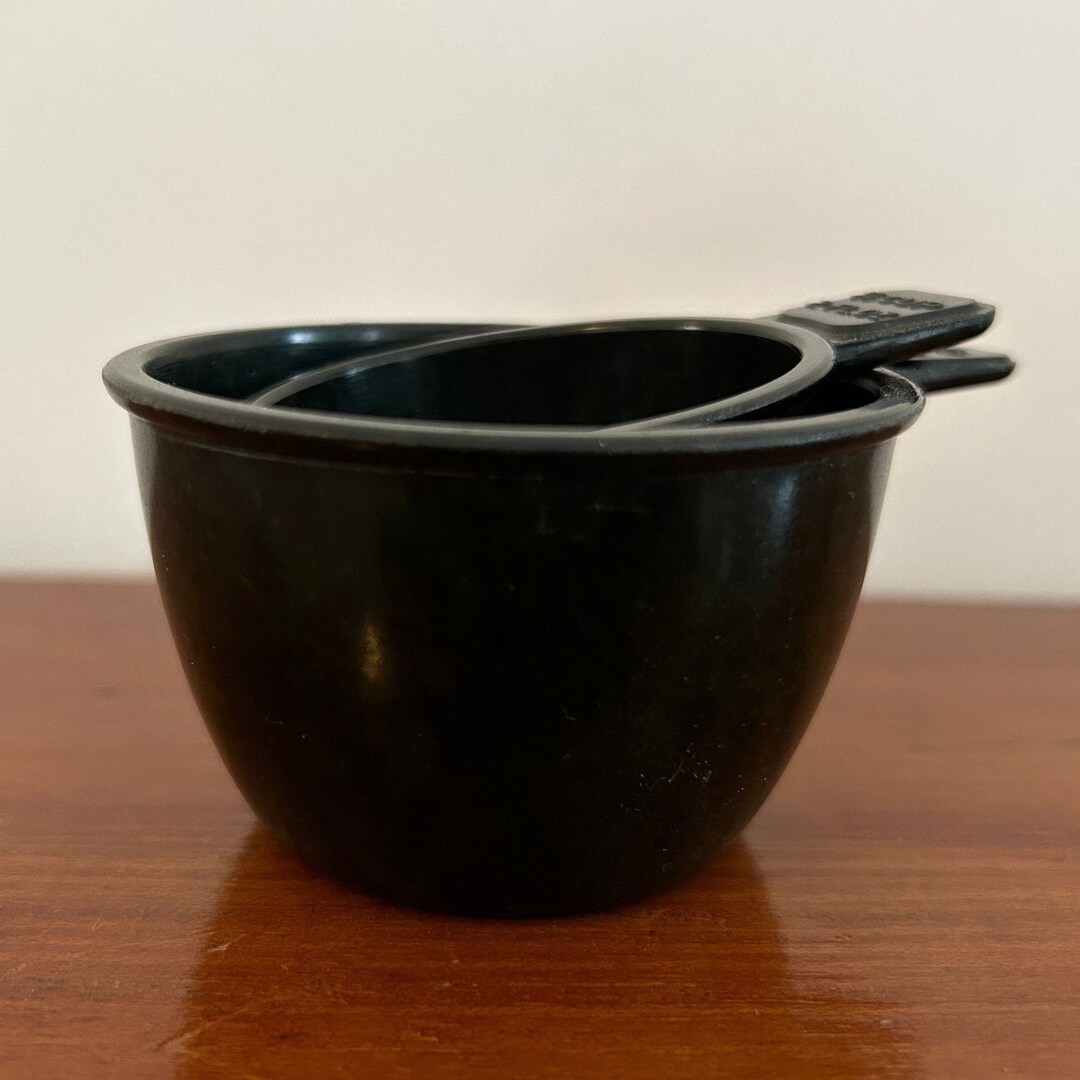 Set of 2 Australia Bakelite HELIX Measuring Cups - Etsy