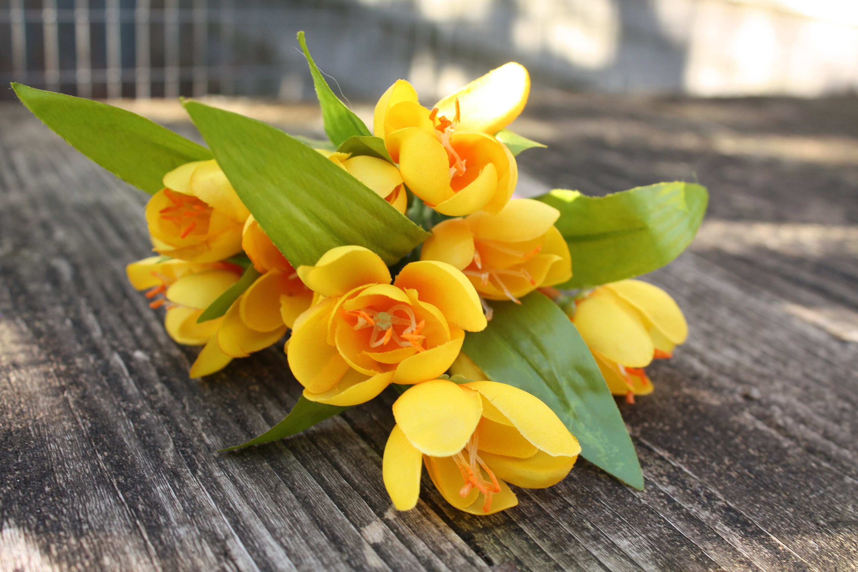 5 Stem Artificial Silk Crocus Flower Bush Choice of Purple - Etsy UK