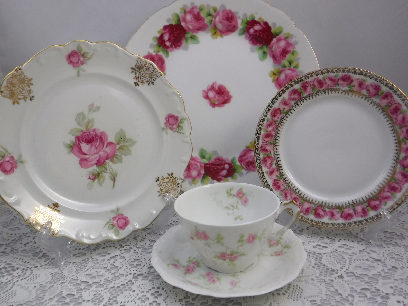 Mixed Pink White Rose Floral Place Settings Etsy mixed-pink-white-rose-floral-place-settings-etsy