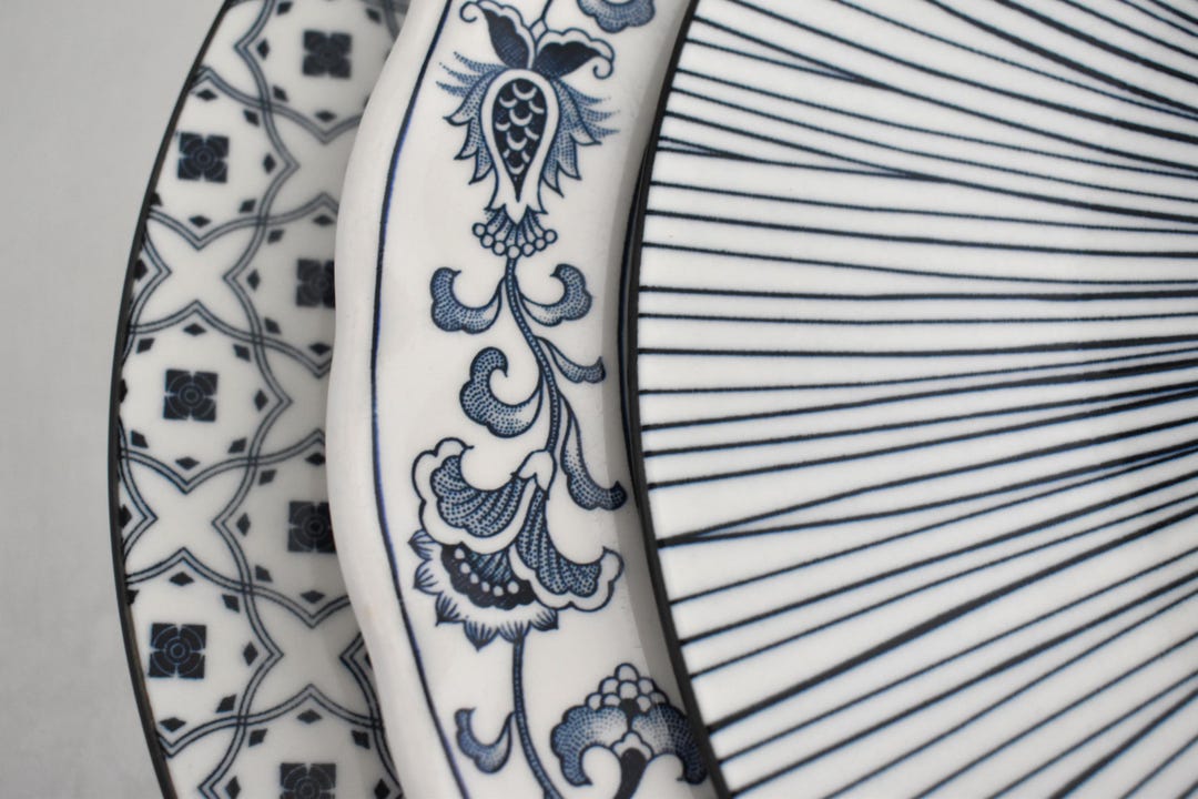 Three Dinner Plates - Mixed Blue & White Plates Mismatched - Etsy