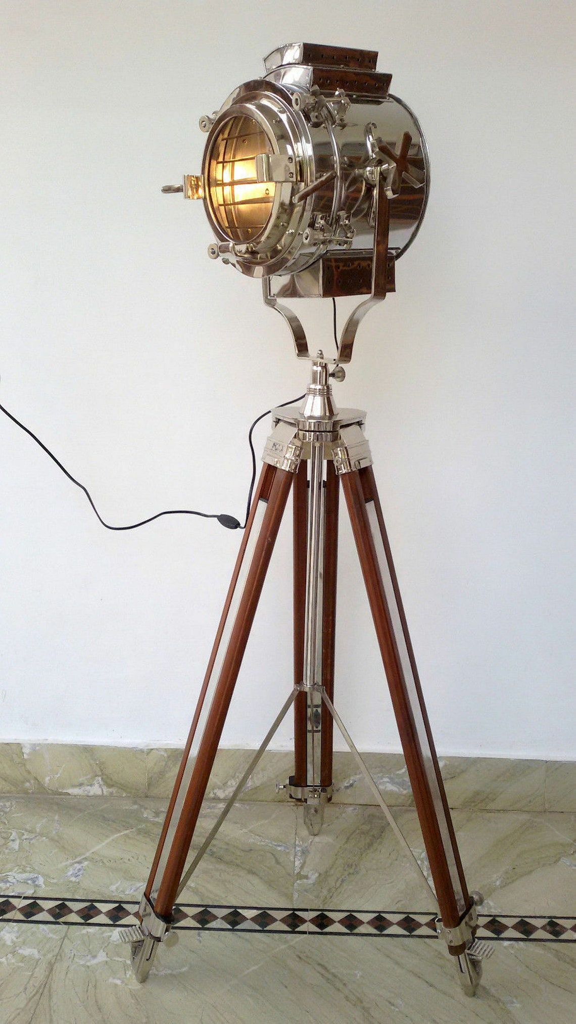 Christmas Hollywood Spot Light Wooden Heavy Tripod Spotlight Big Light ...