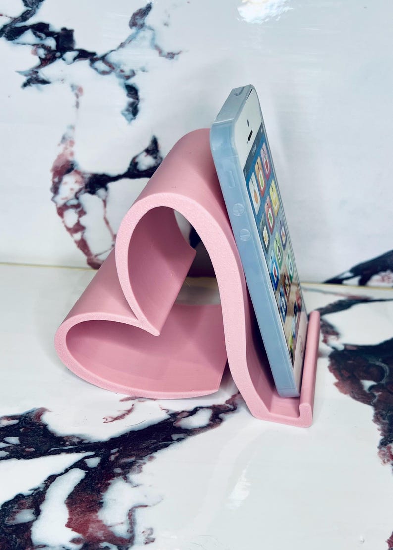 3D Printed Heart Phone Stand – Cute & Functional Desk Accessory ...
