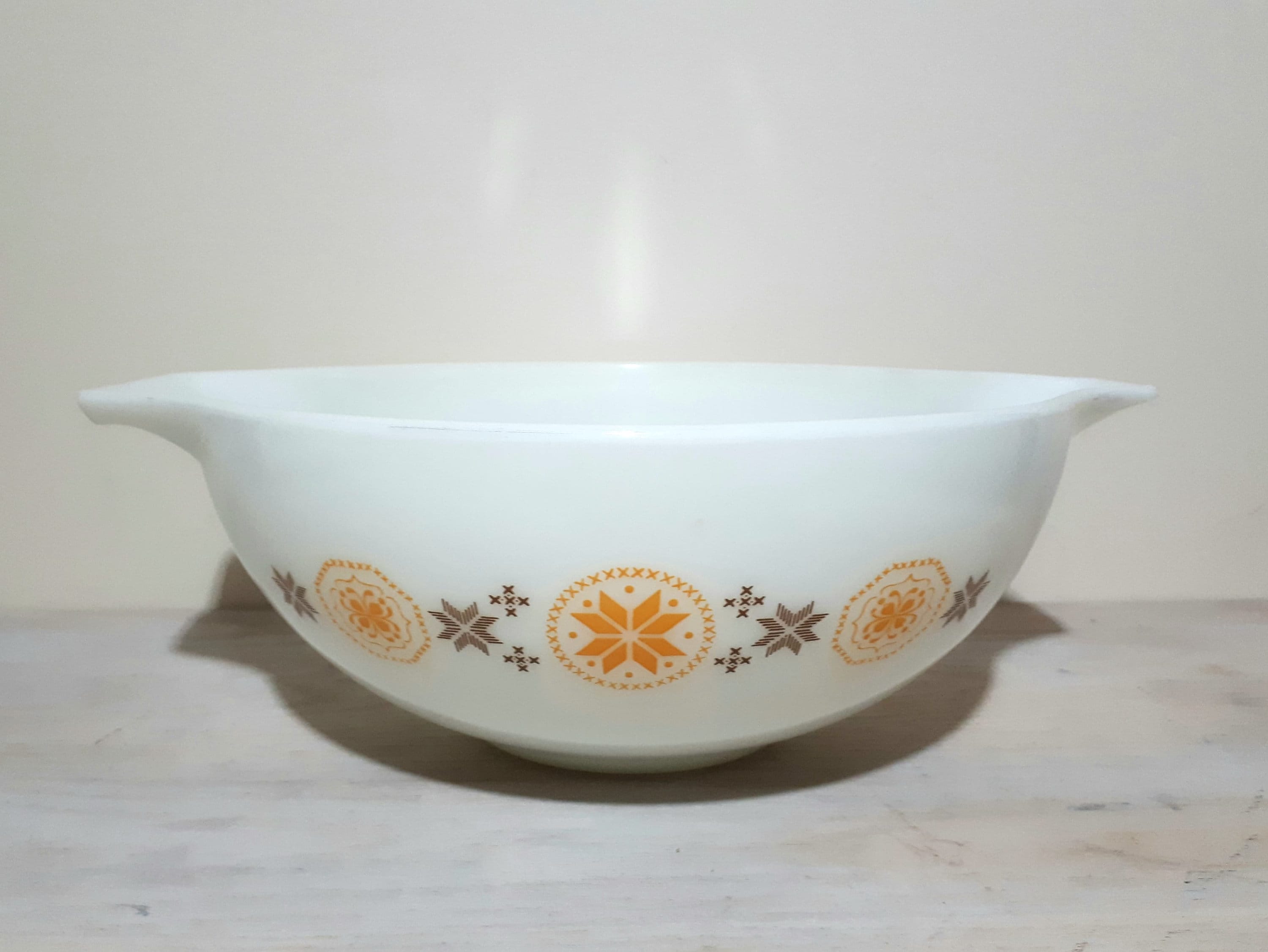 Circa 1960's 4Qt Vintage Pyrex 444 Town & Country Pattern Cinderella ...