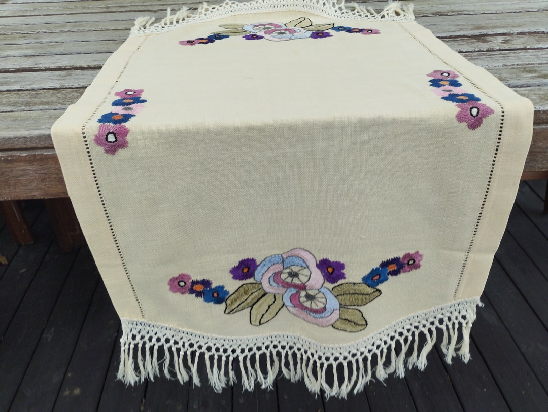 Antique Cream Art Deco Oval Hand Embroidered Cotton Tablecloth. Swedish ...