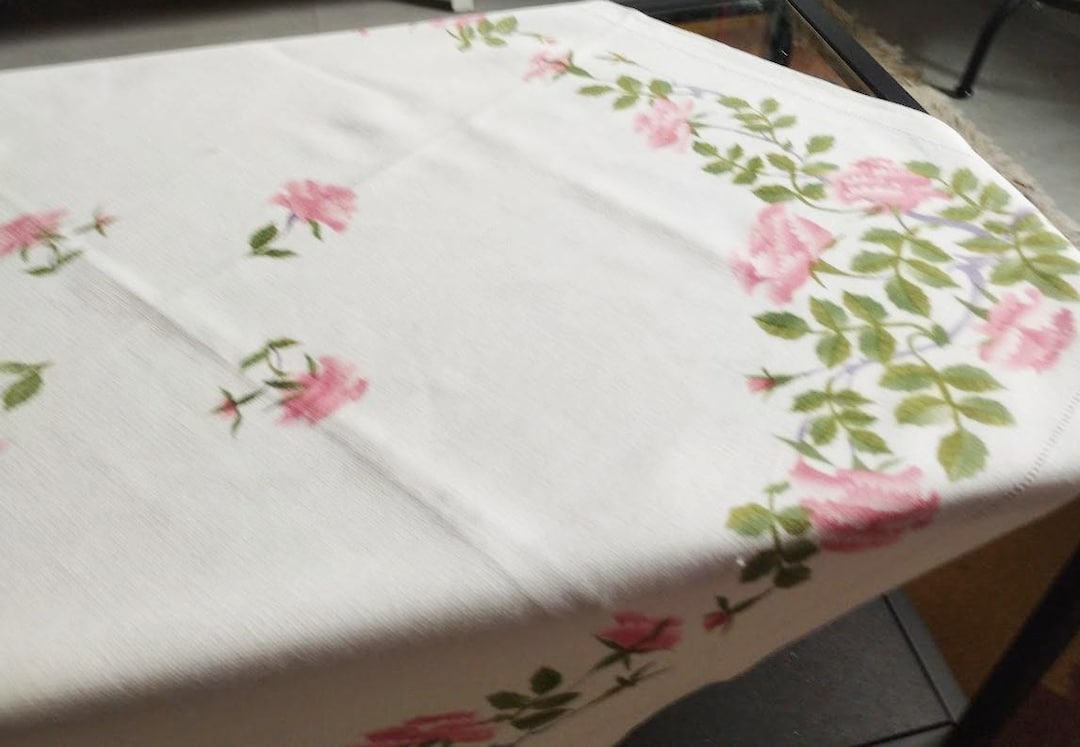 Pink Flowers Printed Cotton Tablecloth. Swedish Vintage 1980s. - Etsy