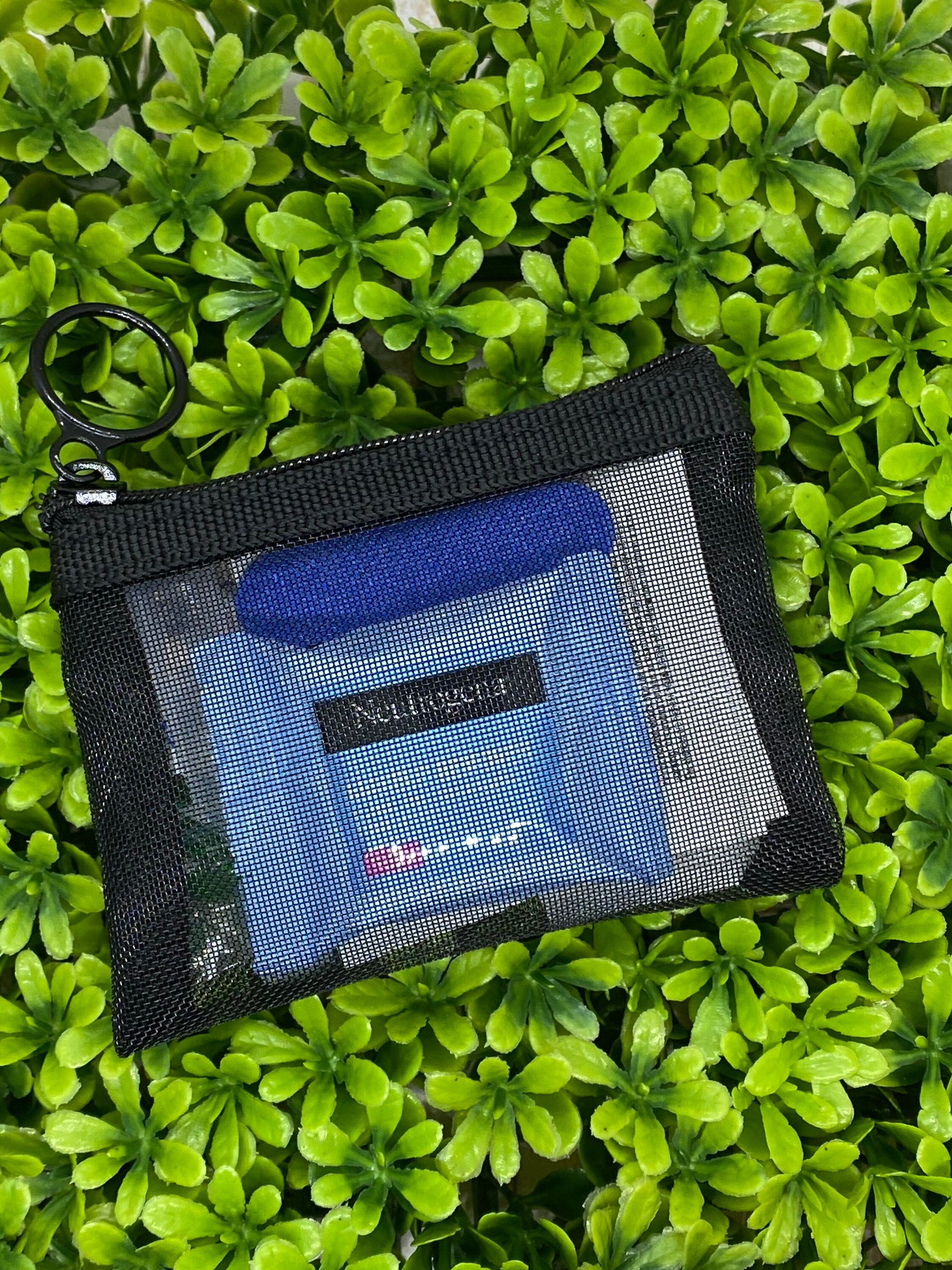 Mini Minimalist Essentials Kit, Mini Essentials Kit, Minimalistic Girl ...