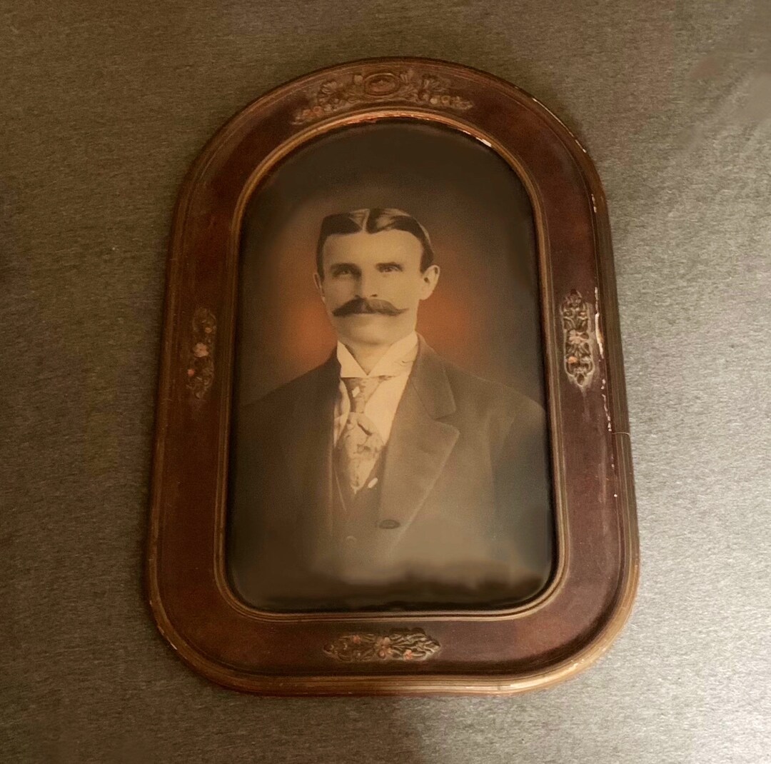 Antique Chicago Portrait Co. Bubble/domed Frame With Tinted - Etsy