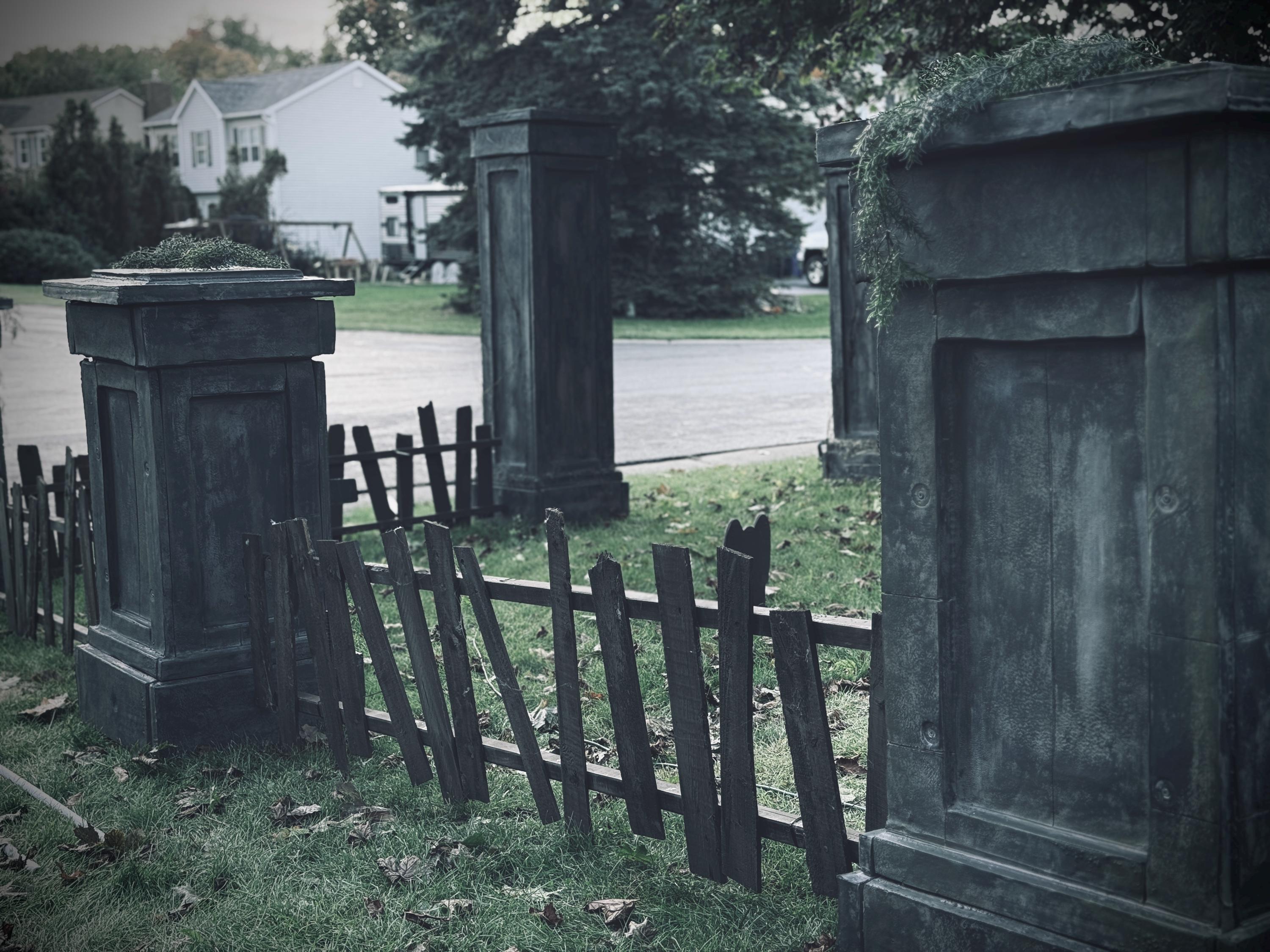 Recessed Panel Pillars, Skeletons W/ Swords, Vines, Halloween Prop ...
