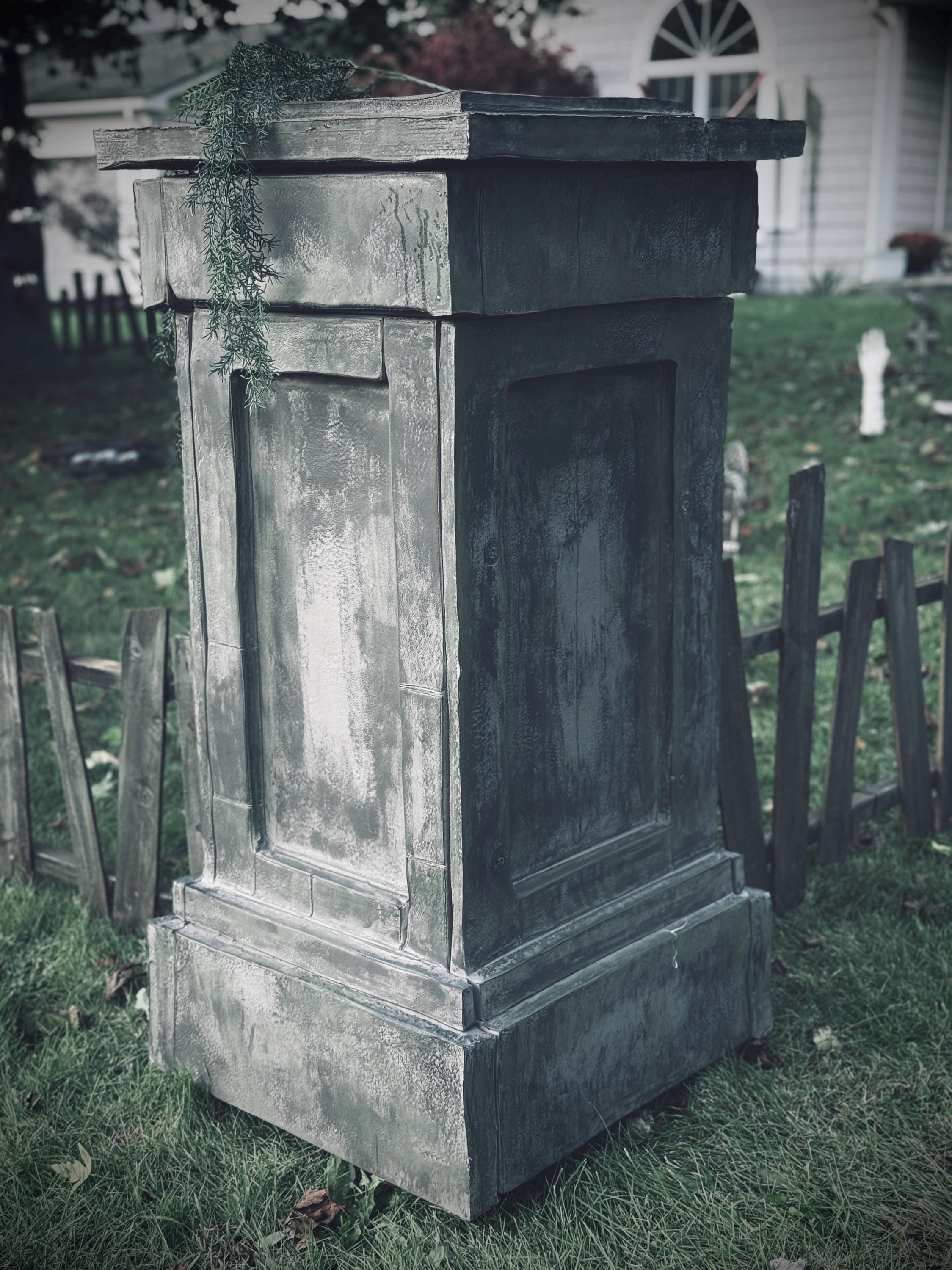 Recessed Panel Pillars, Skeletons W/ Swords, Vines, Halloween Prop ...