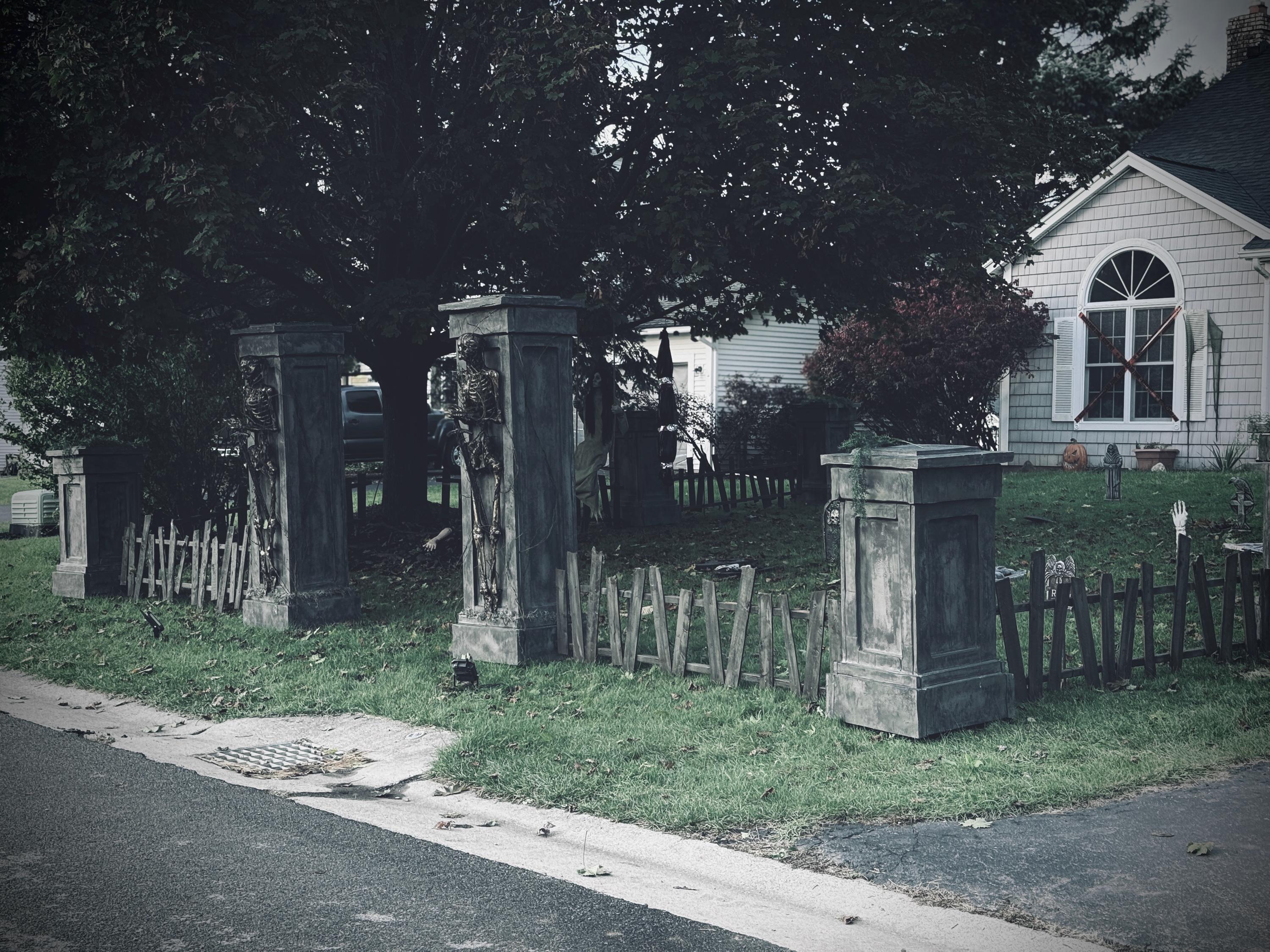 Recessed Panel Pillars, Skeletons W/ Swords, Vines, Halloween Prop ...