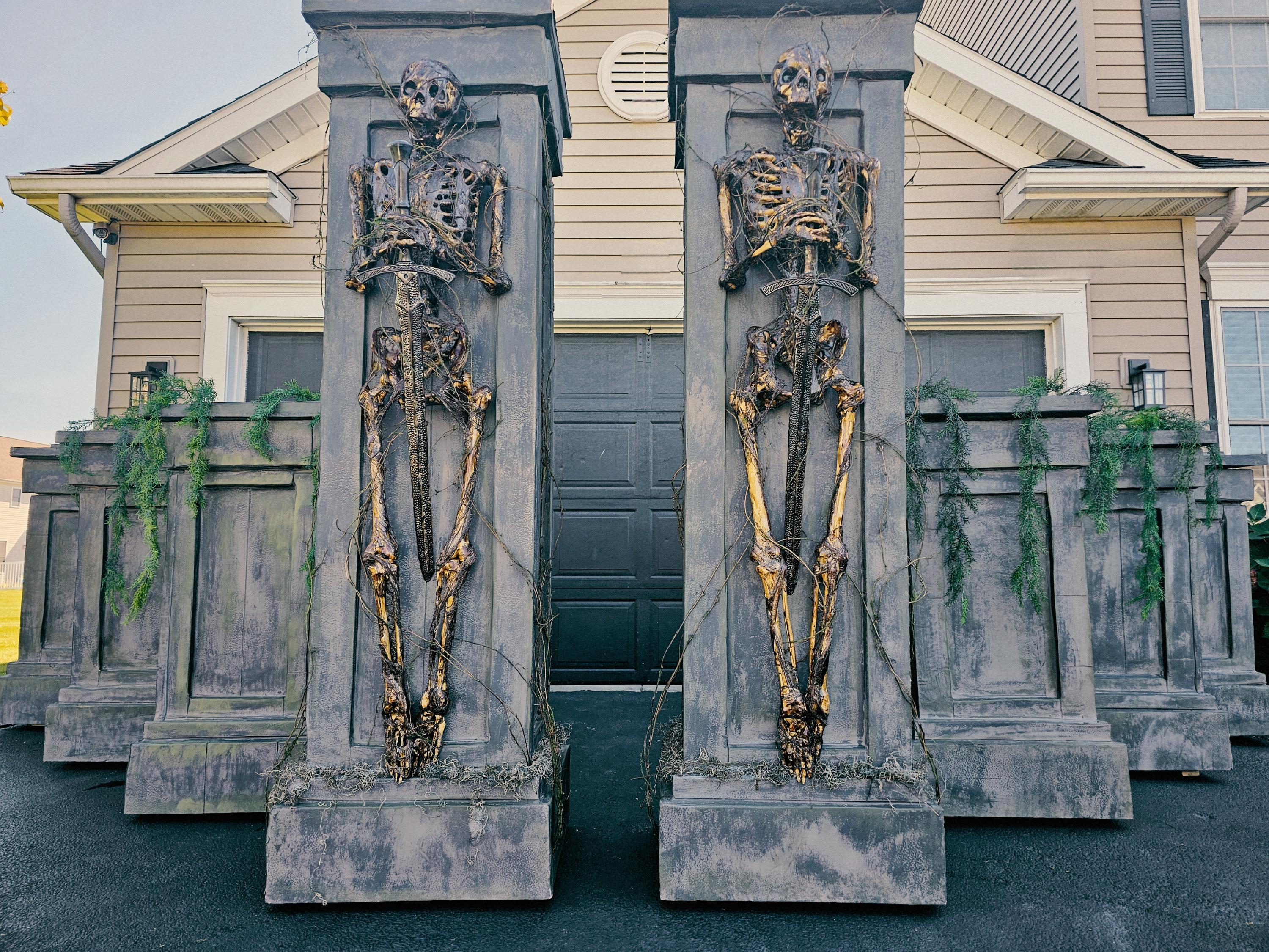 Recessed Panel Pillars, Skeletons W/ Swords, Vines, Halloween Prop ...