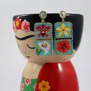 Pattern Diagram Tropical Flower Tiles, English Language, Beading, Odd ...