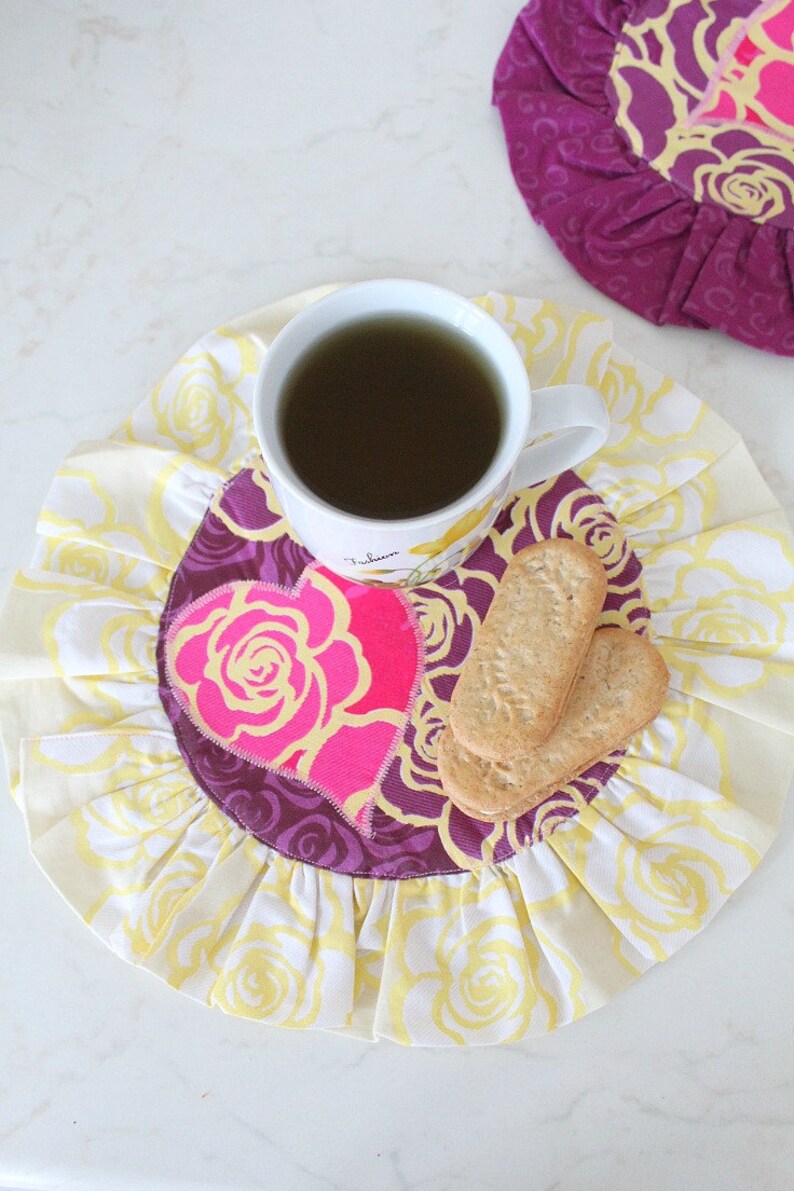 Valentine Mug Rug Pattern, Mug Rug Tutorial, Mug Rug Pattern, Valentine ...