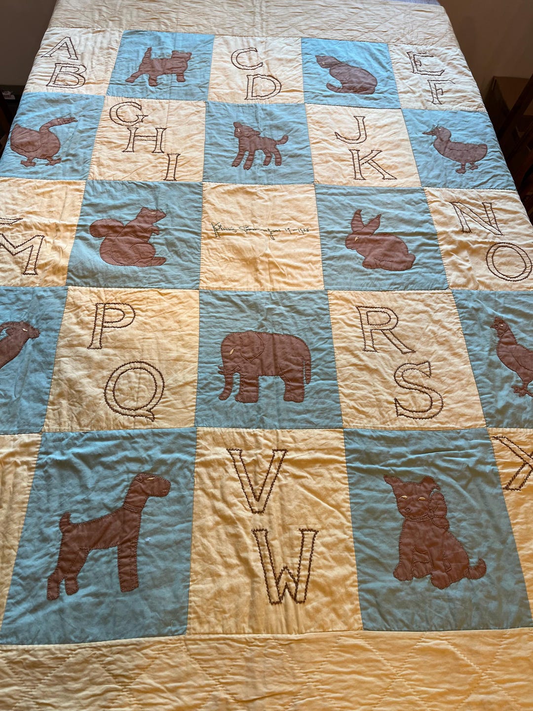 Vintage Baby's Quilt Hand Made Alphabet Crib Blanket 1935 Animal Quilt ...