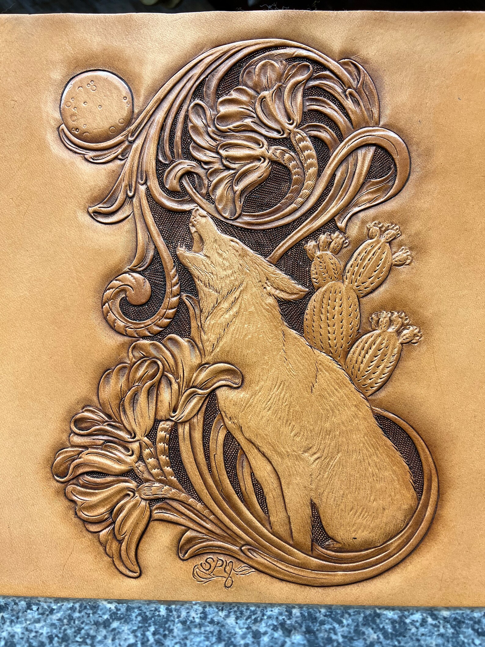 Howling Coyote - Etsy