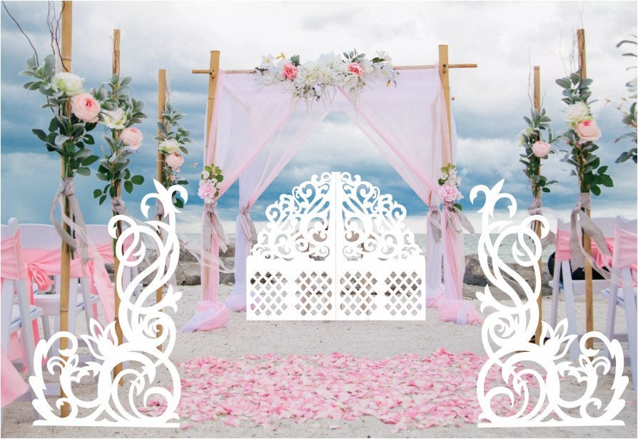 Styro wedding backdrop | Beachweddingtips.com